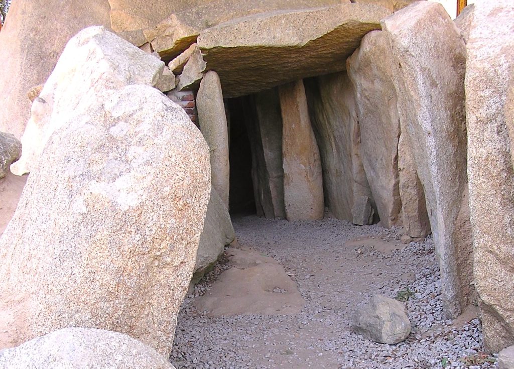 Passage Tombs – Neolithic Studies
