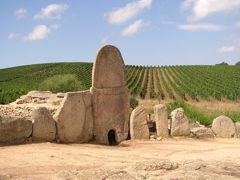 Coddu Vecchiu Tomba di Giganti Chambered Tomb in Sardinia – Neolithic ...
