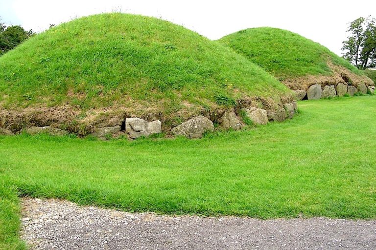 Passage Tombs – Neolithic Studies
