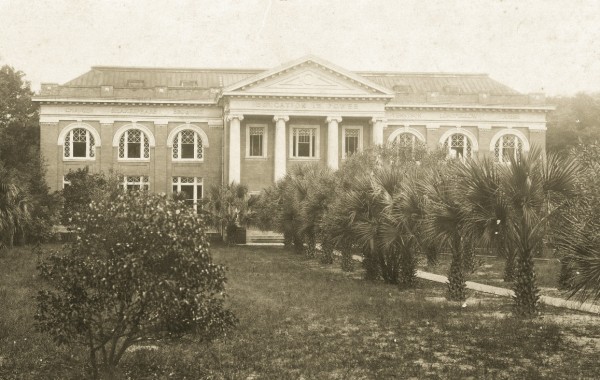 DuPont-Ball Library celebrates 125 years as federal depository library ...