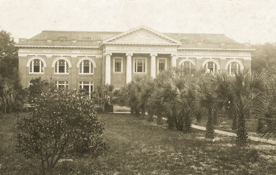 DuPont-Ball Library celebrates 125 years as federal depository library ...