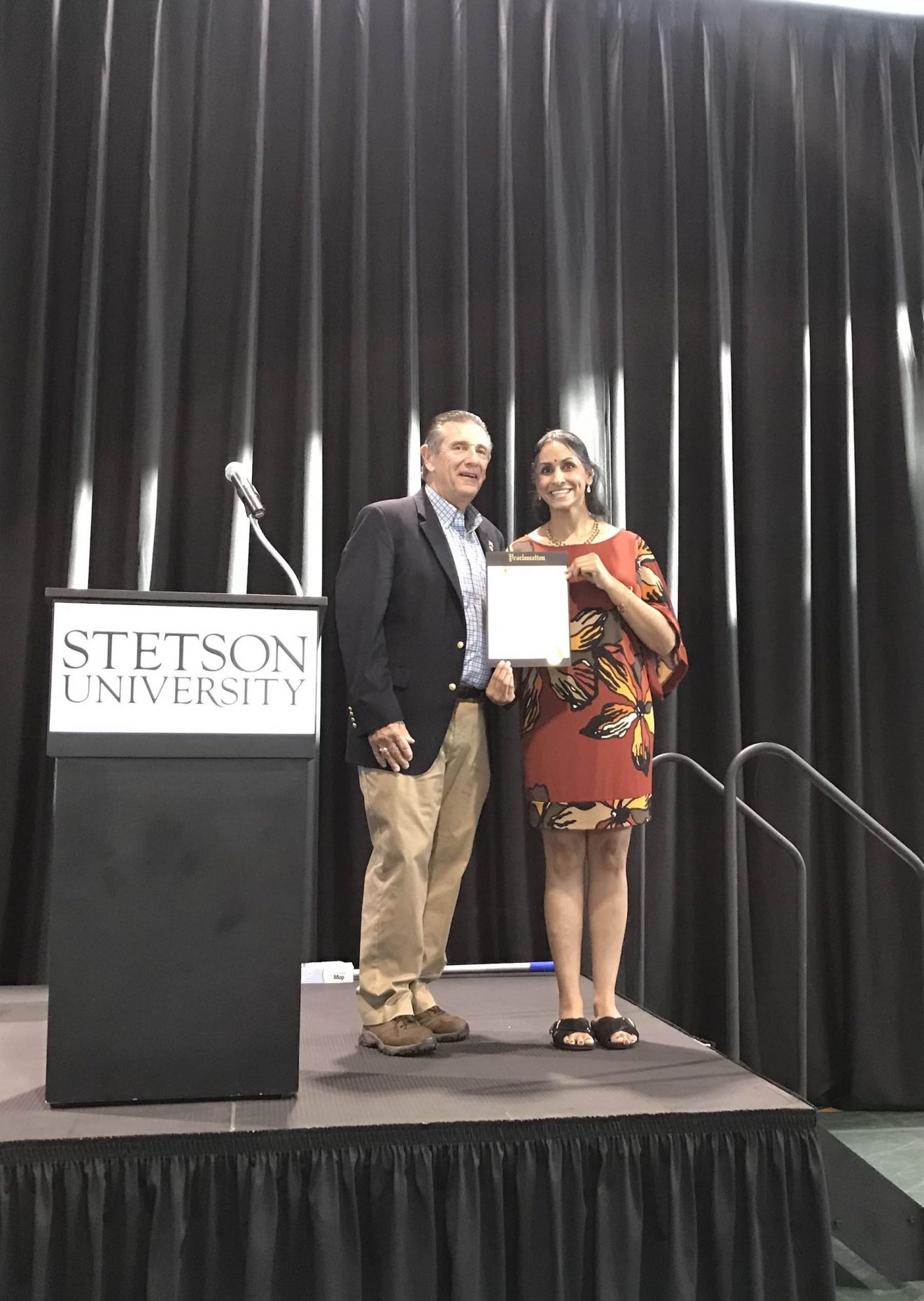Stetson Student Who Overcame Homelessness Gets Standing Ovation at ...